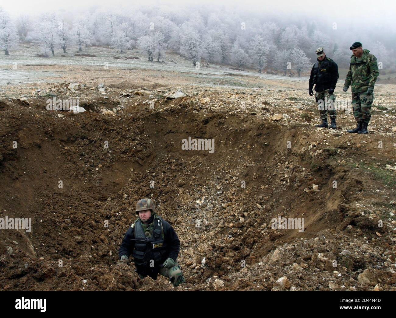 Sarajevo war destroyed soldiers hi-res stock photography and images - Alamy