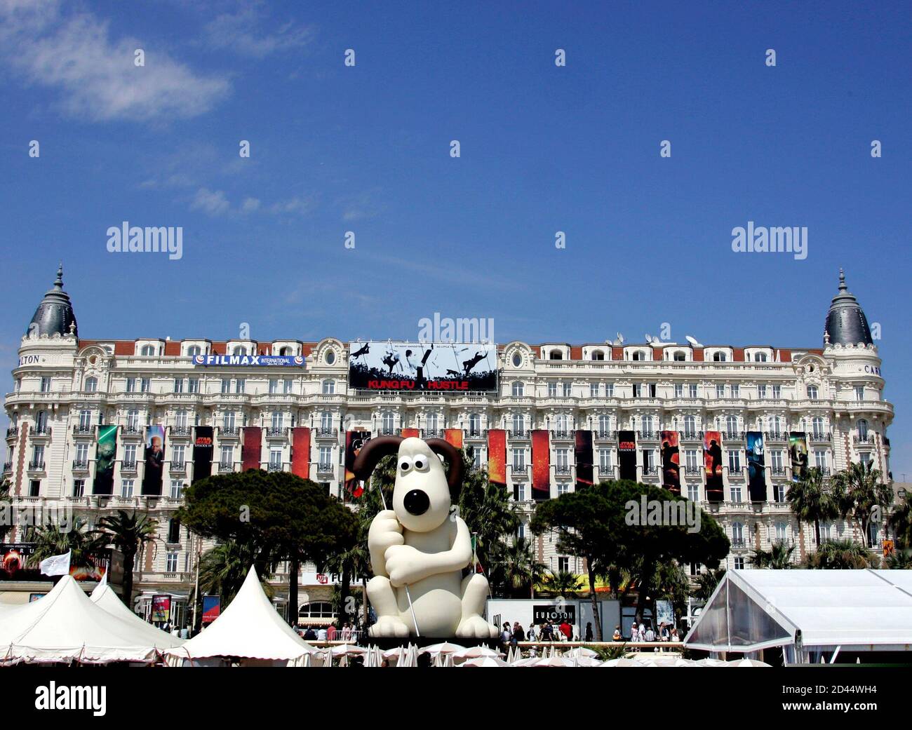 Cartoon Character Animated Series High Resolution Stock Photography and ...