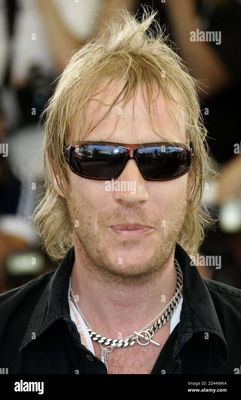 Actor rhys ifans hi-res stock photography and images - Alamy