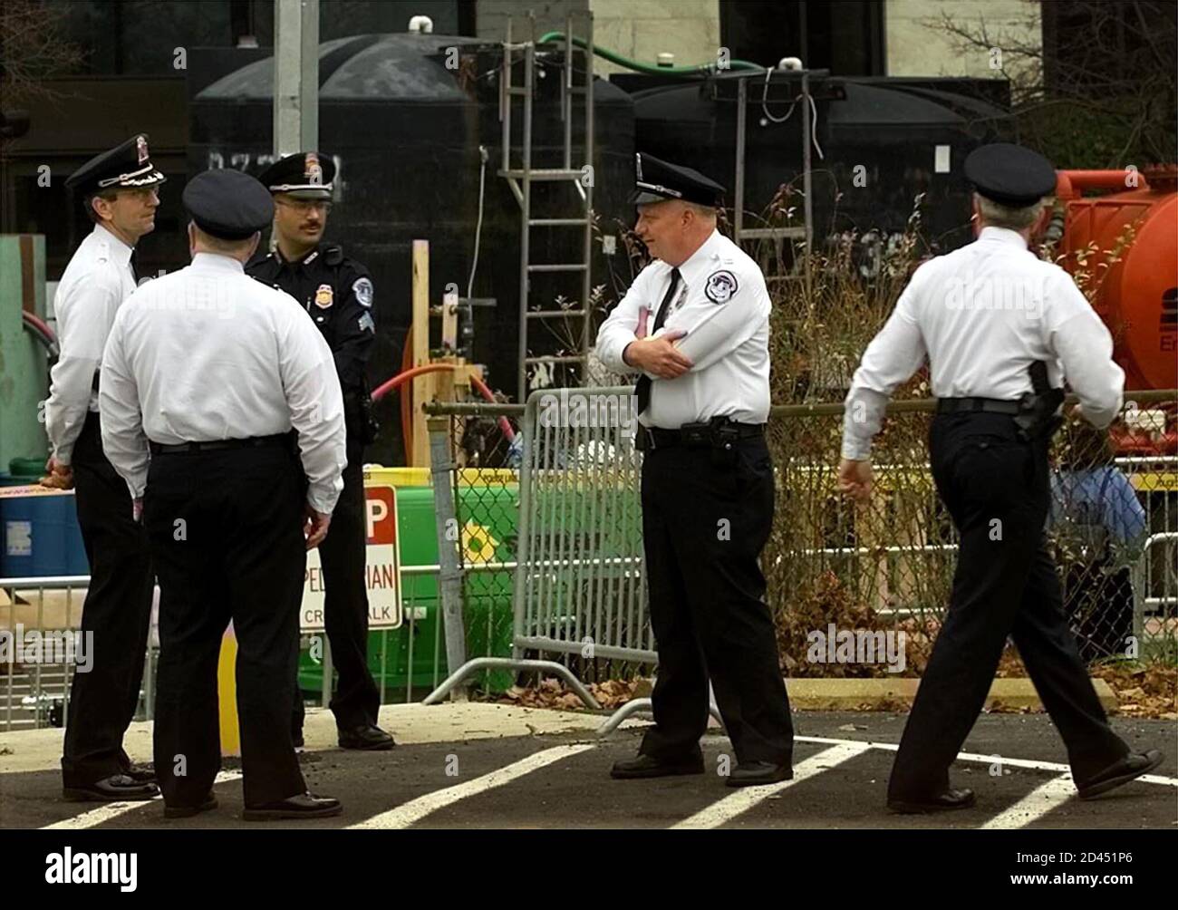 Chlorine gas hi-res stock photography and images - Alamy