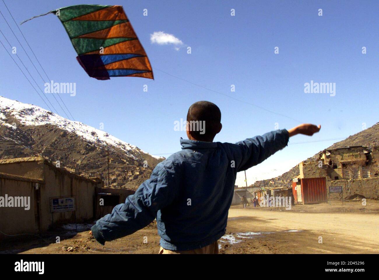 Afghan boy kite hi-res stock photography and images - Alamy