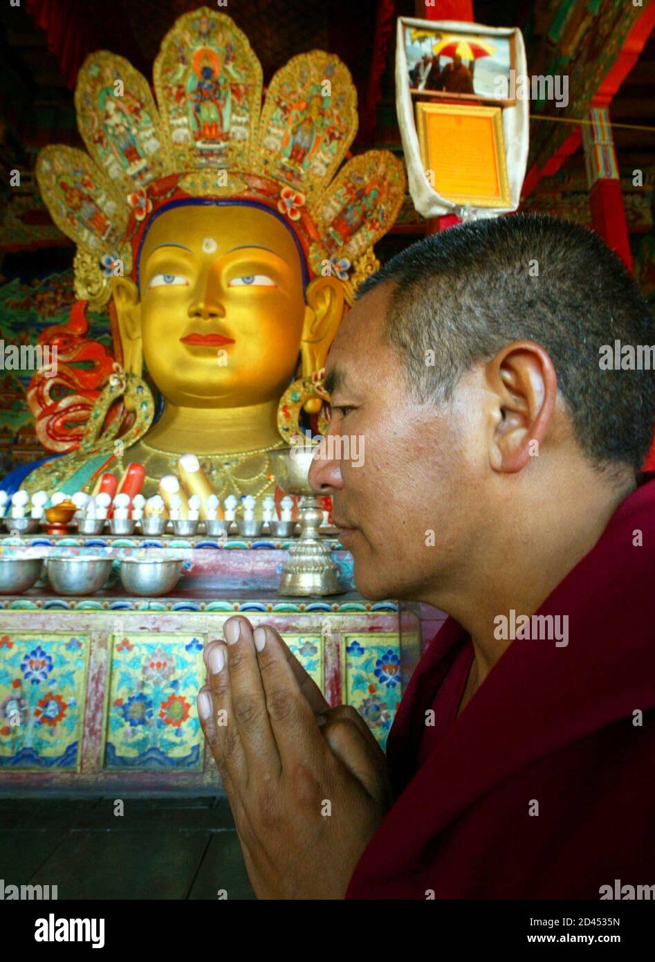 Buddhist Statue Pakistan High Resolution Stock Photography and Images ...