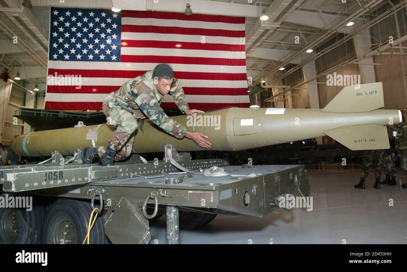 Loading bunker hi-res stock photography and images - Alamy