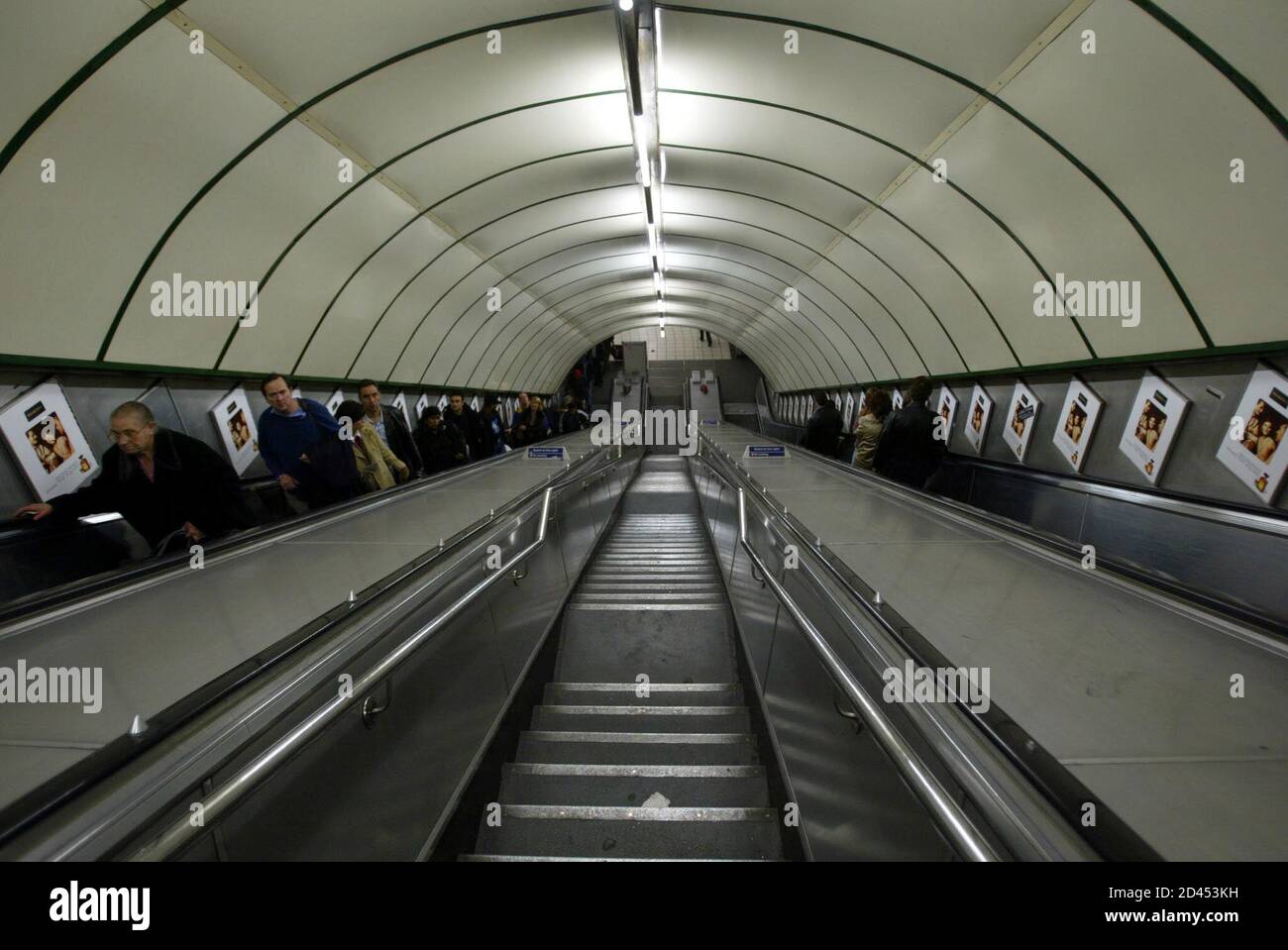 Who died in the kings cross underground station fire hi-res stock ...