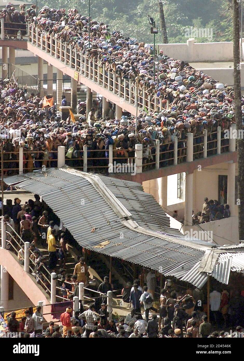 Sabarimala temple kerala hi-res stock photography and images - Alamy