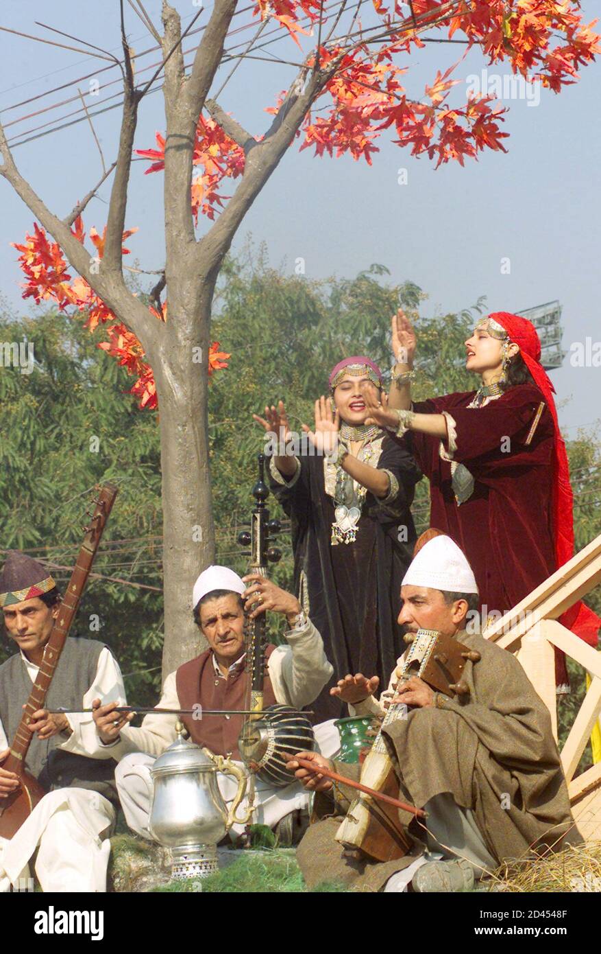 Kashmiri Folk High Resolution Stock Photography and Images - Alamy