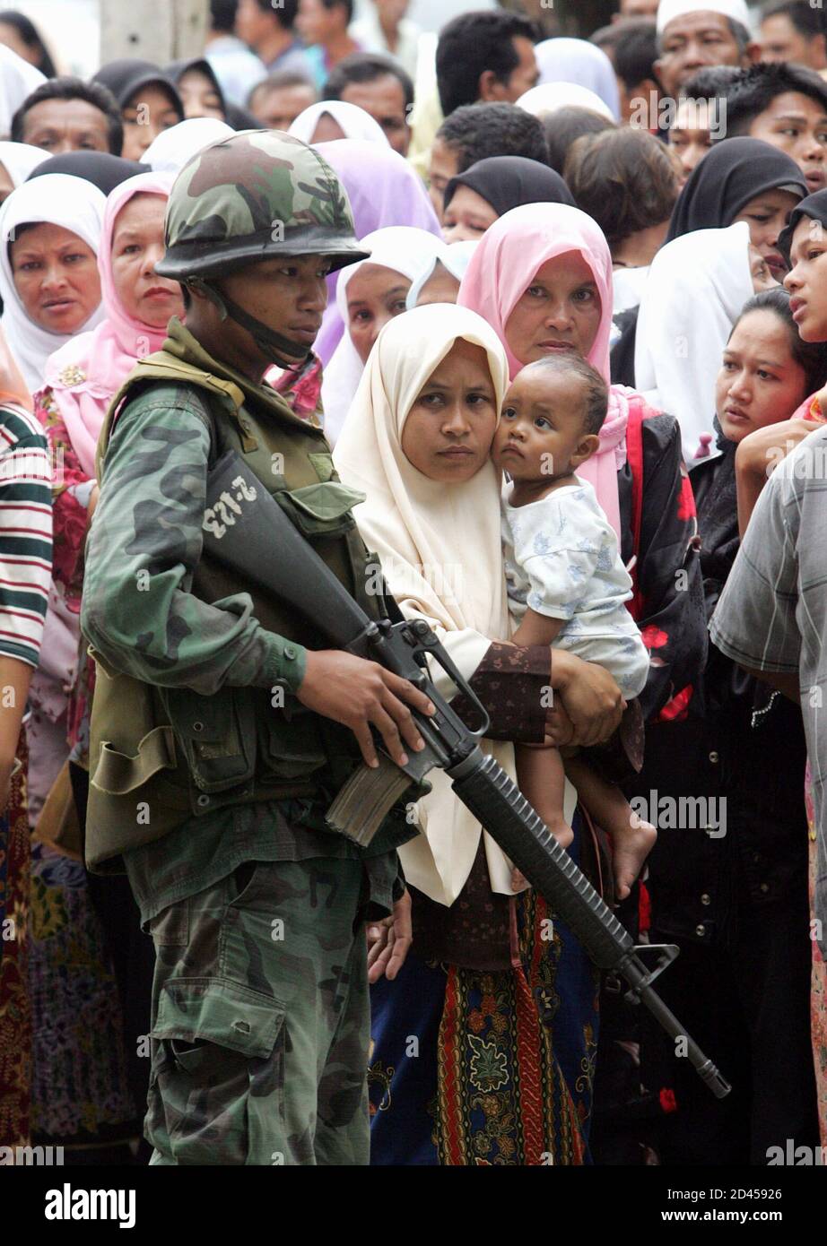Ss soldier dead hi-res stock photography and images - Alamy