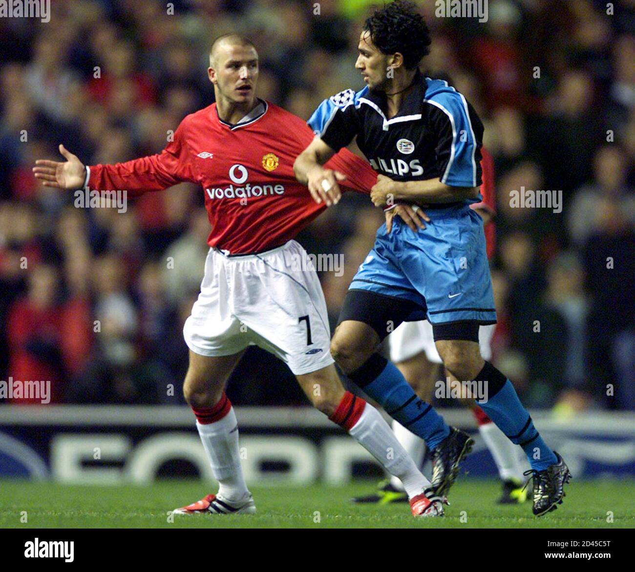 David beckham manchester united 2000 hi-res stock photography and ...