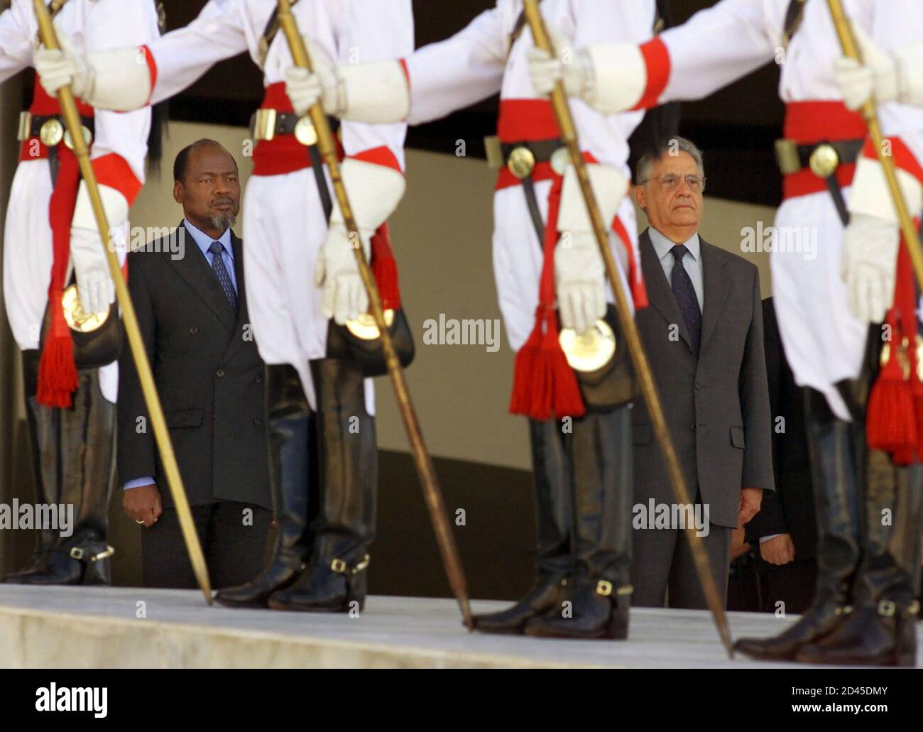 President joaquim chissano mozambique hi-res stock photography and ...