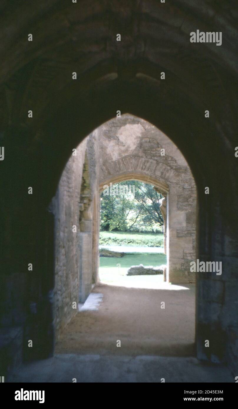 Archways and shadows hi-res stock photography and images - Alamy