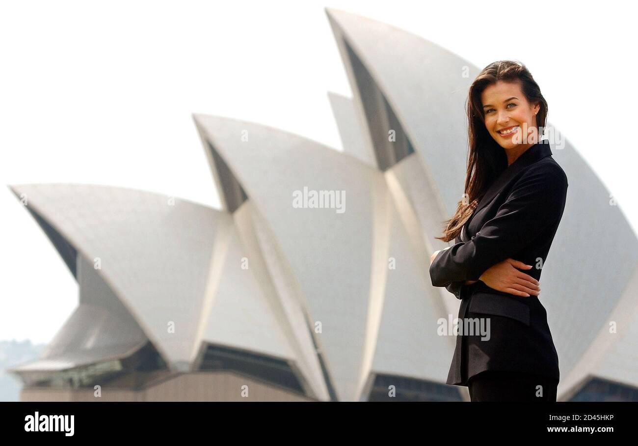 Sydney opera house model hi-res stock photography and images - Alamy