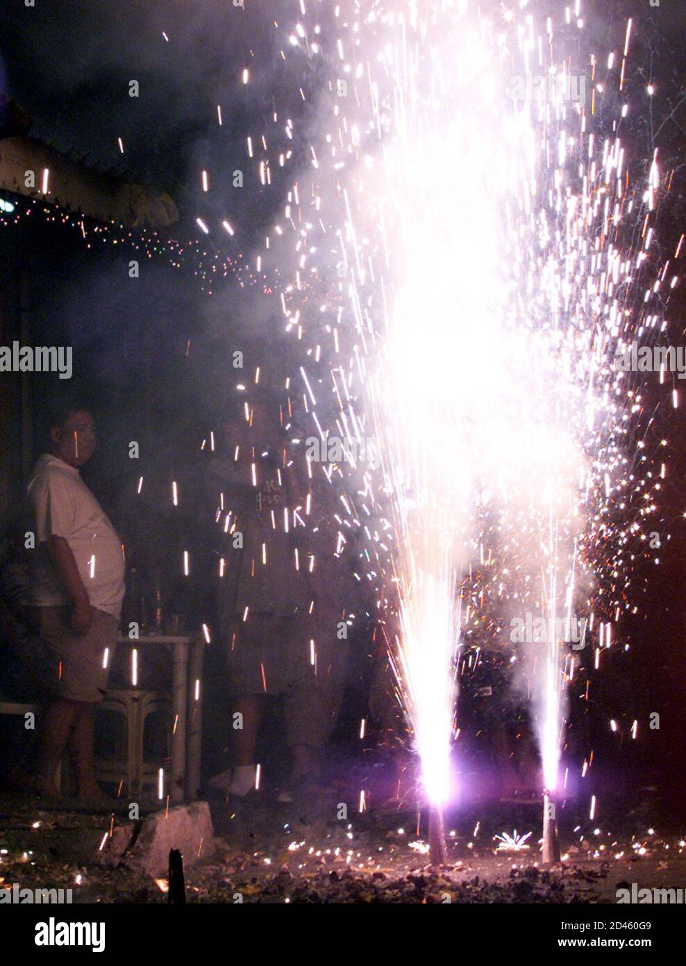 Filipino fountain hi-res stock photography and images - Alamy