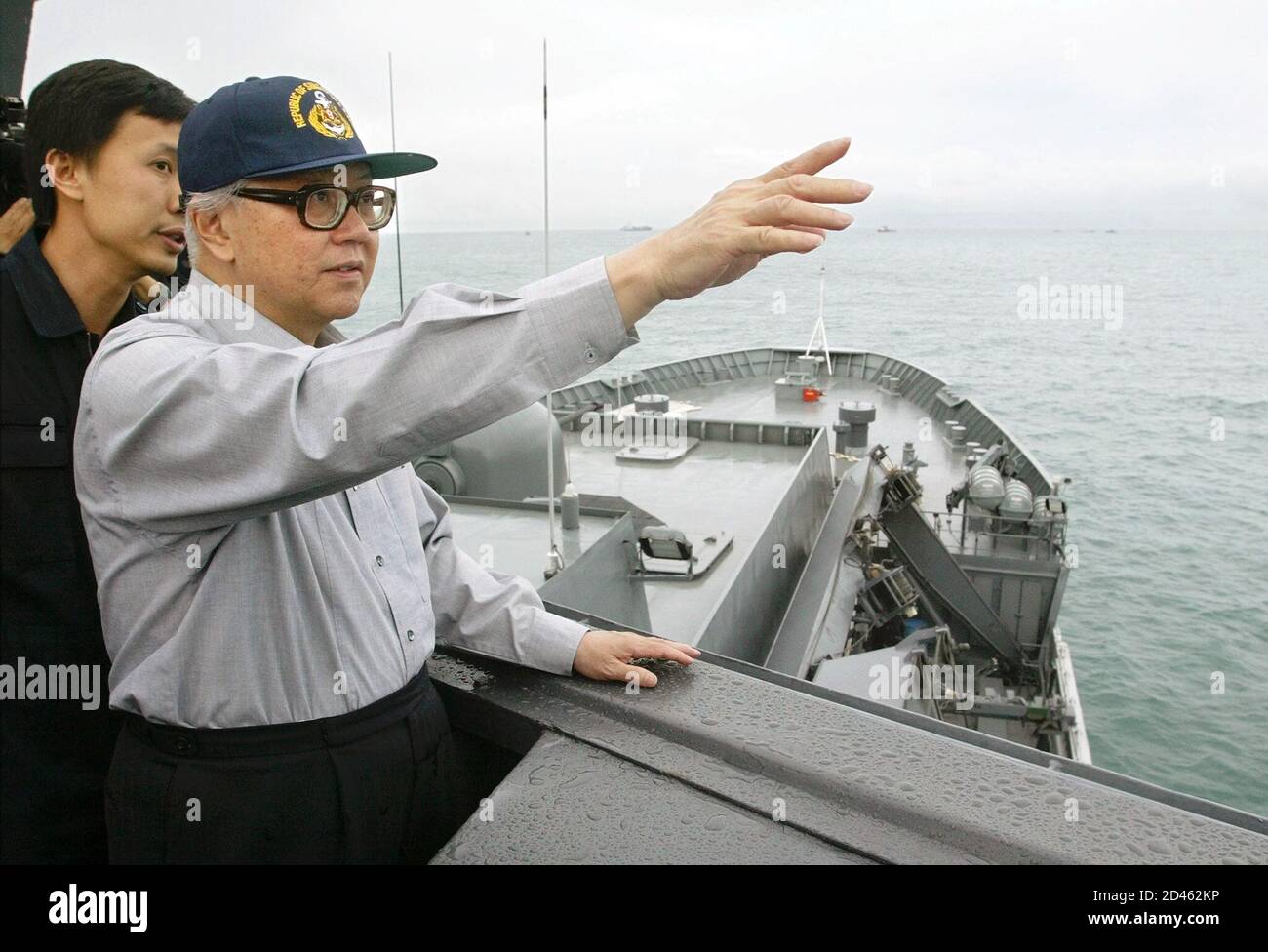 Singapore navy personnel hi-res stock photography and images - Alamy