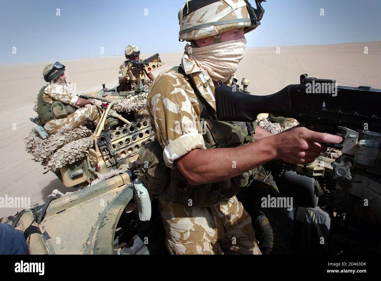 Commando in northern kuwait hi-res stock photography and images - Alamy