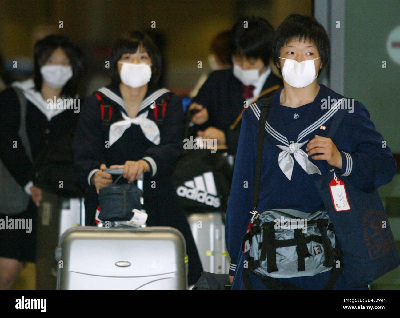 Japanese school girls hi-res stock photography and images - Alamy