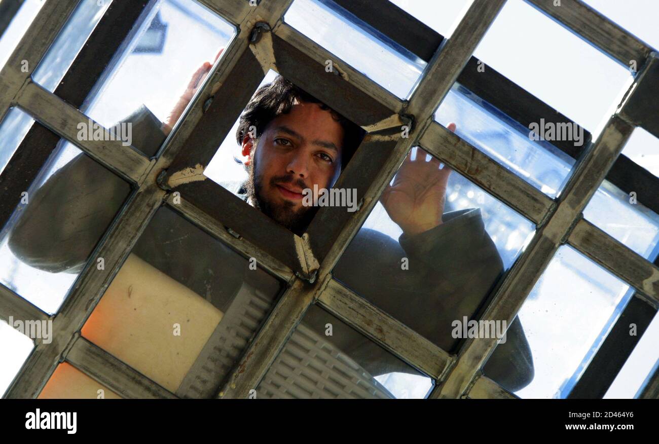 David Blaine Box High Resolution Stock Photography and Images - Alamy