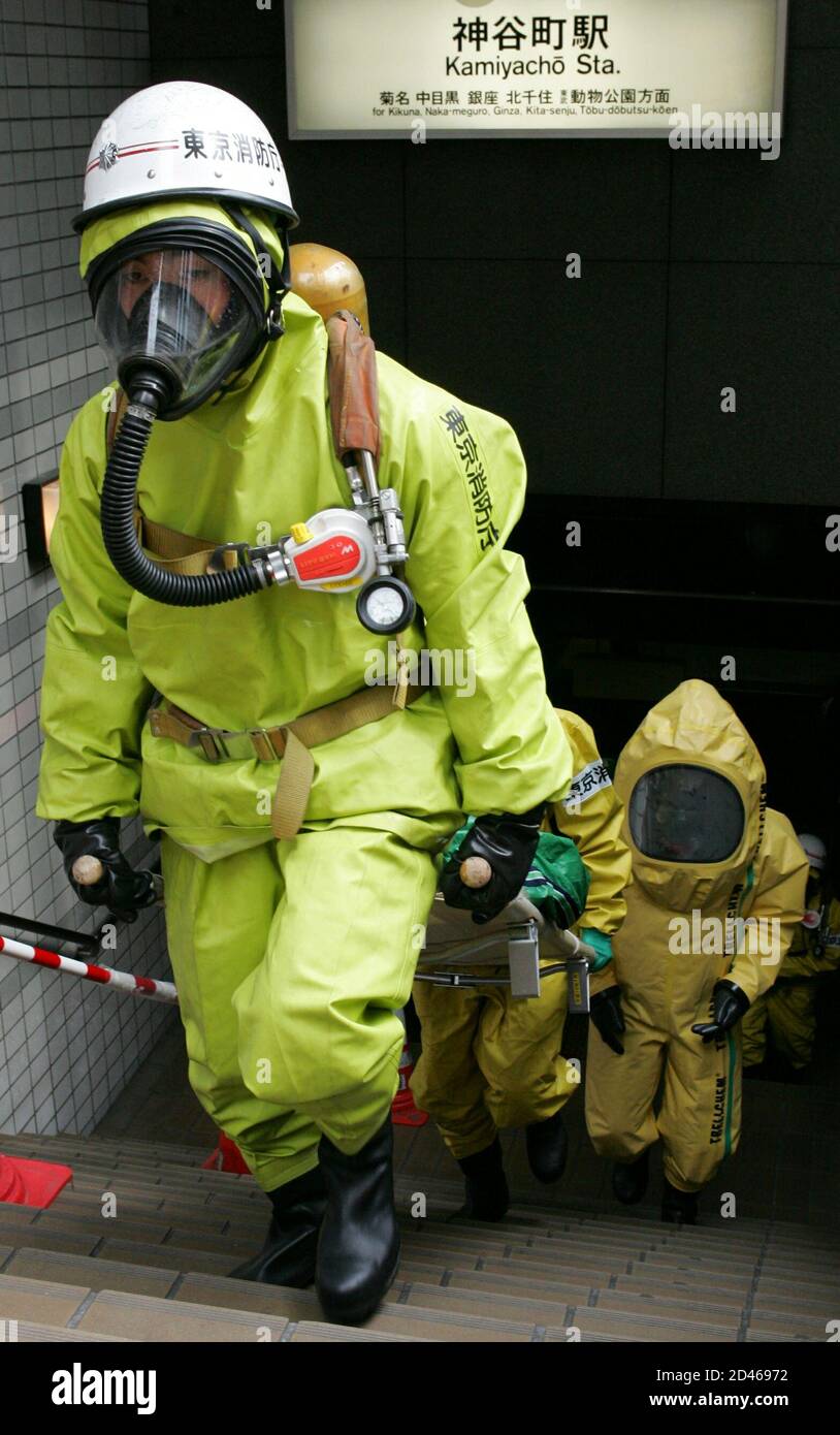 Sarin gas tokyo subway hi-res stock photography and images - Alamy