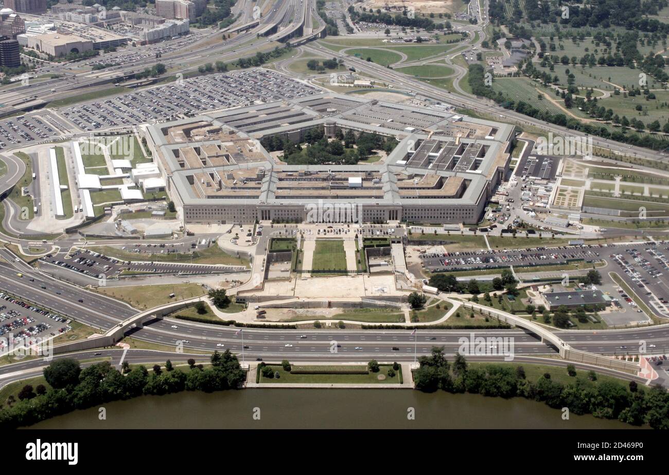 The pentagon building hi-res stock photography and images - Alamy