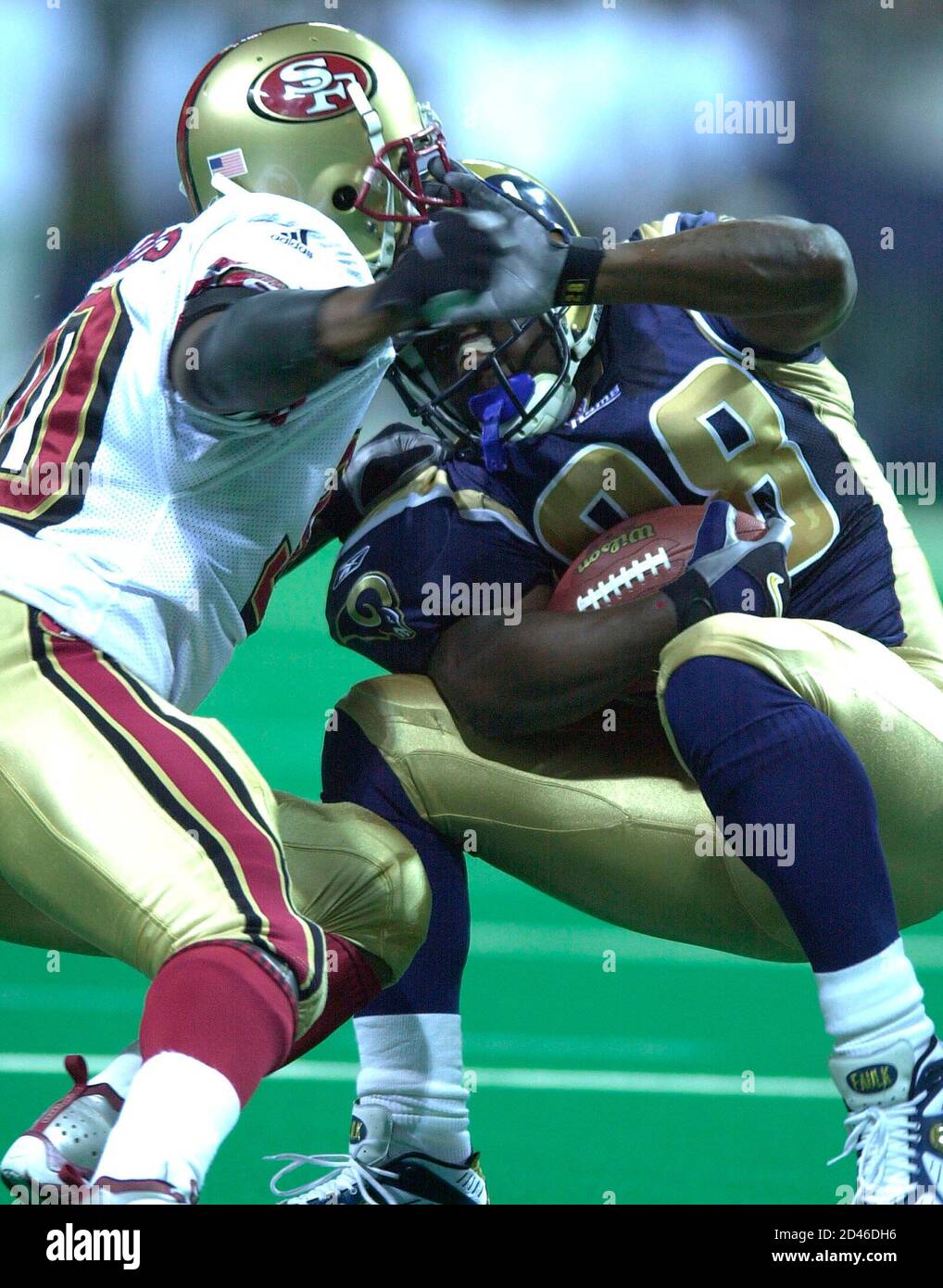 Schulters hi-res stock photography and images - Alamy