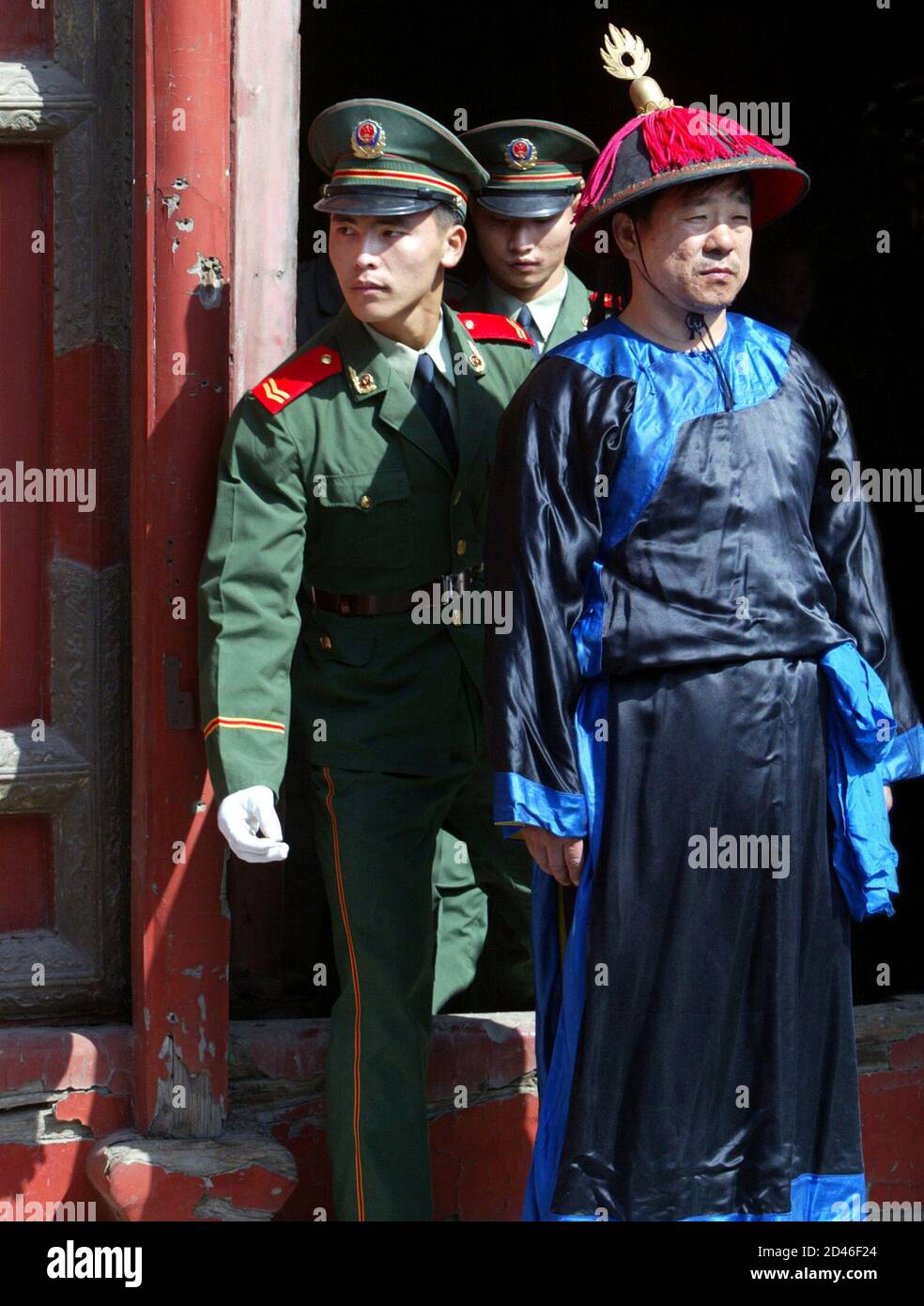 Chinese Police Officers High Resolution Stock Photography and Images ...