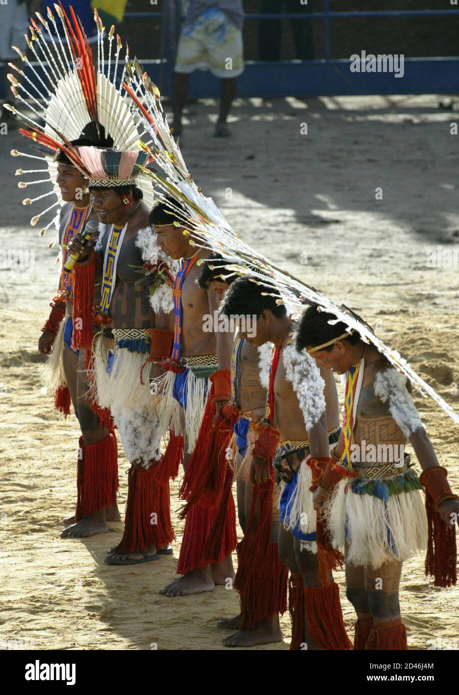 Kayapo dance hi-res stock photography and images - Alamy