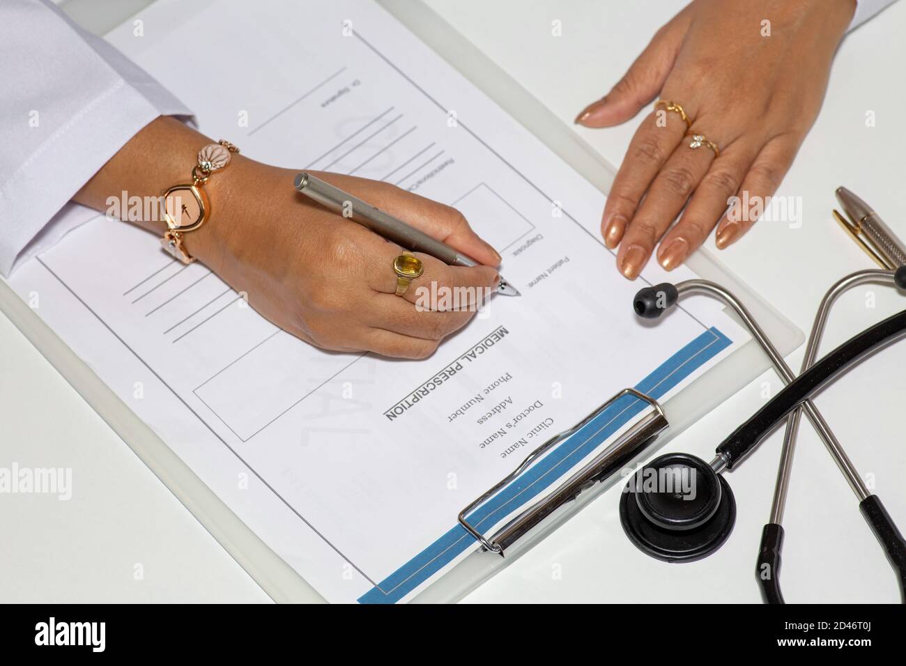 Prescription bottles writing hi-res stock photography and images - Alamy