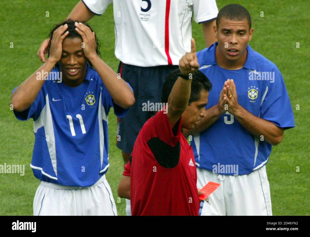 Ronaldinho england japan 2002 hi-res stock photography and images - Alamy