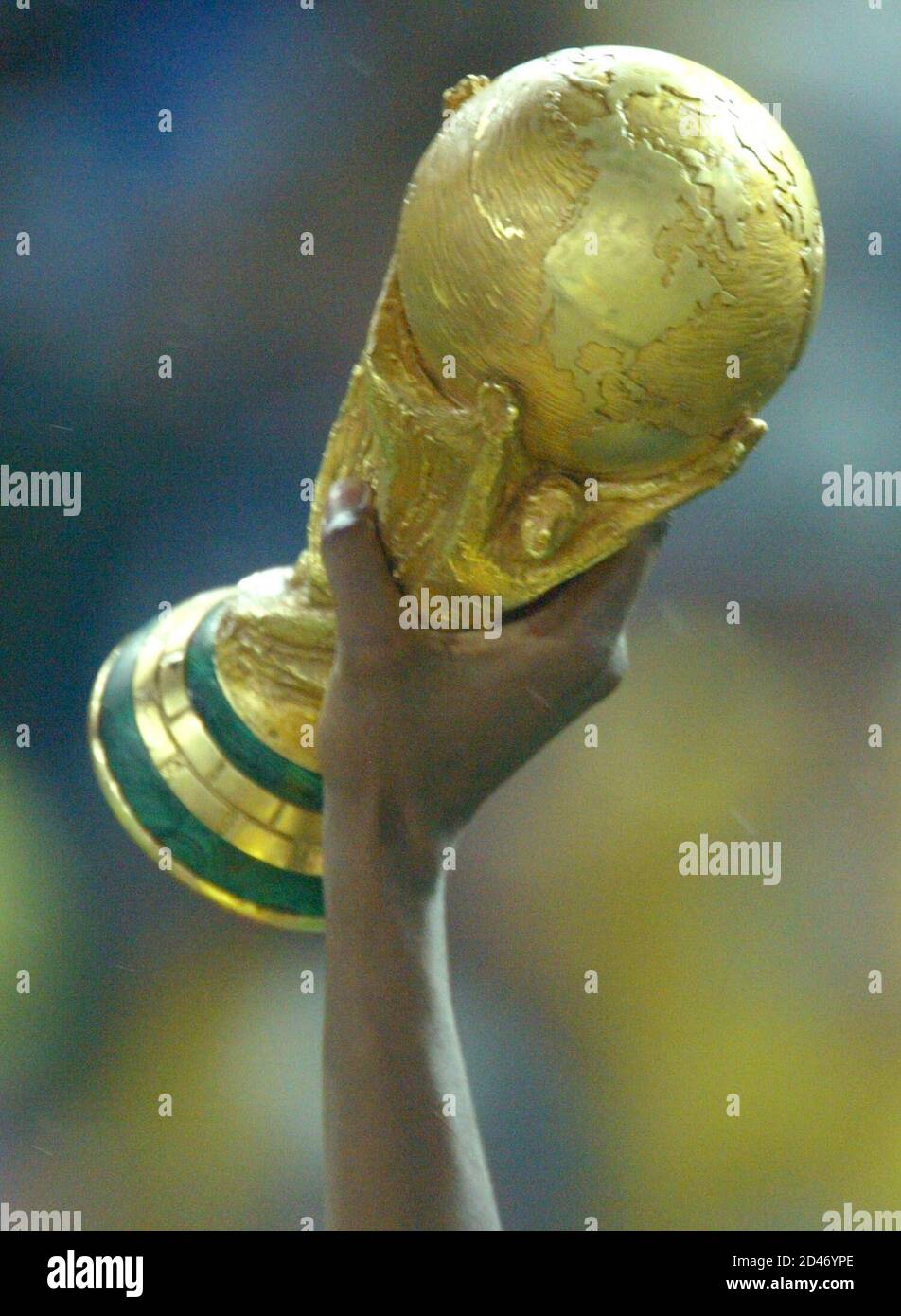 Ronaldo world cup trophy brazil hi-res stock photography and images - Alamy