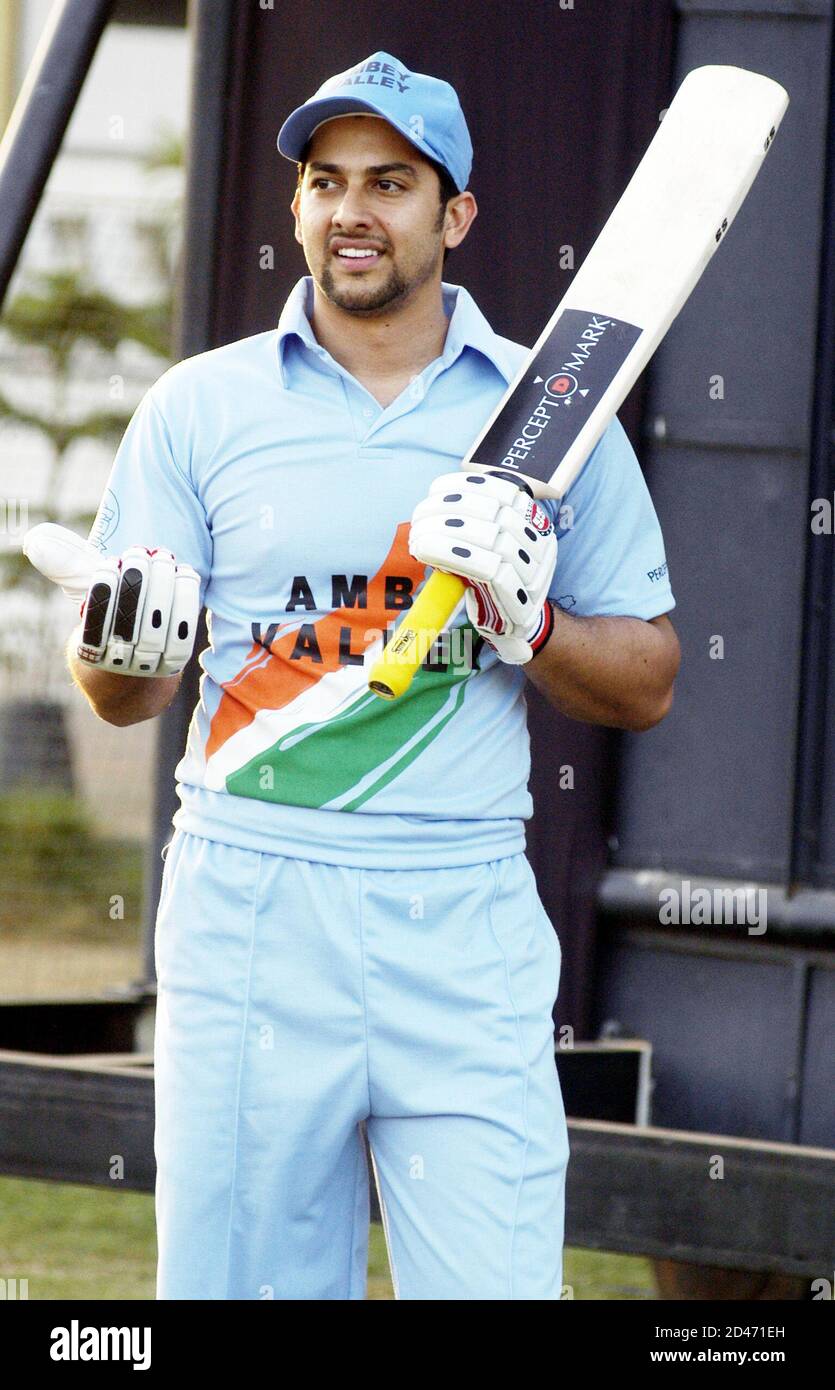 Indian former cricketers hi-res stock photography and images - Alamy