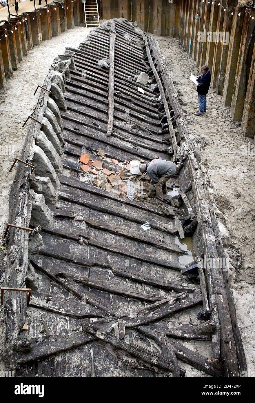 Ancient trading ship hi-res stock photography and images - Alamy