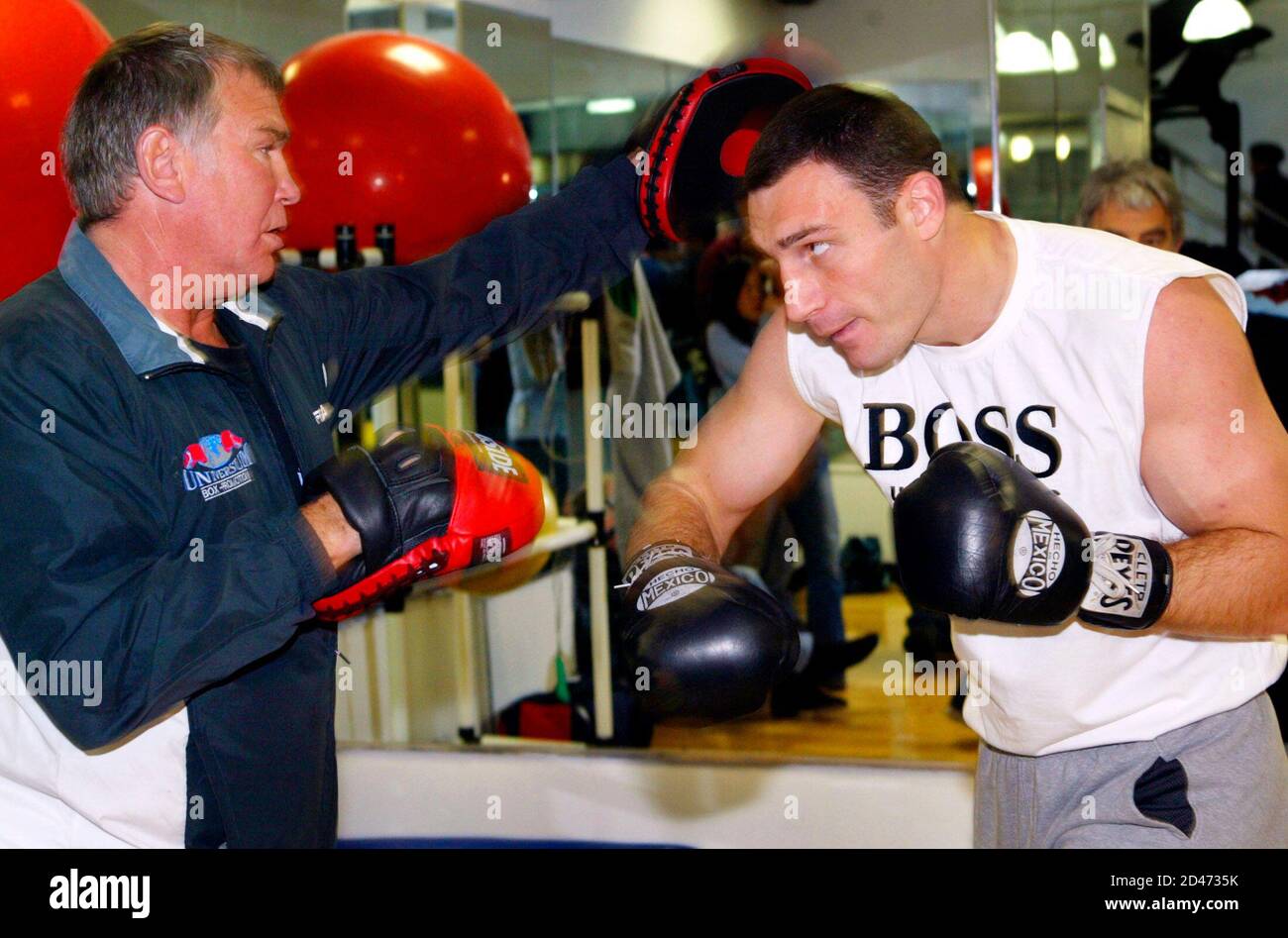 Golds gym hi-res stock photography and images - Alamy