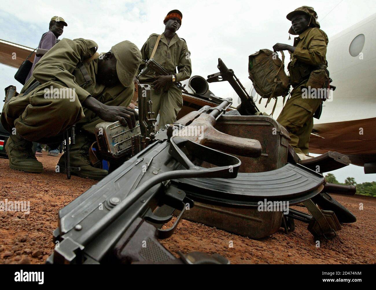 Rebel soldiers in sudan hi-res stock photography and images - Alamy