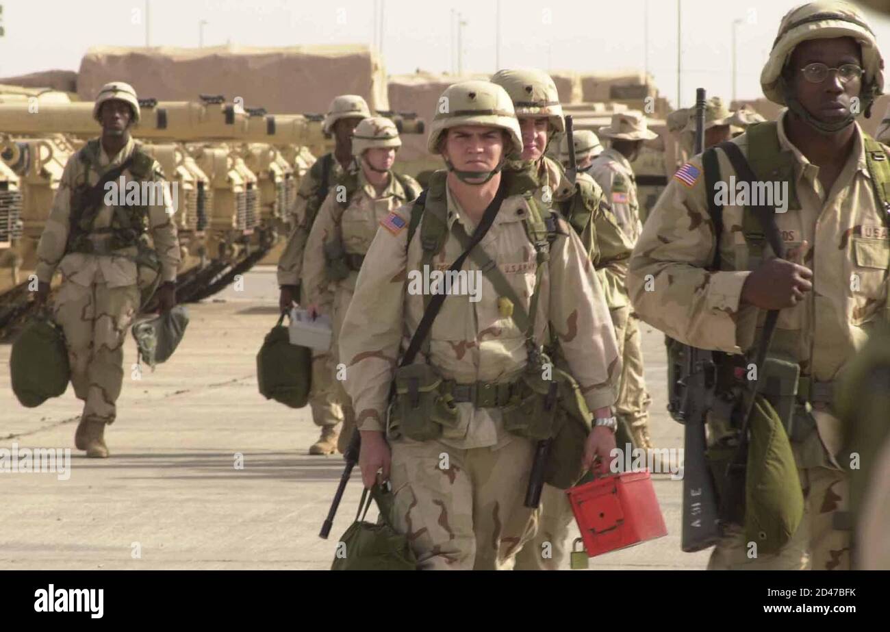 Deployment in desert hi-res stock photography and images - Alamy