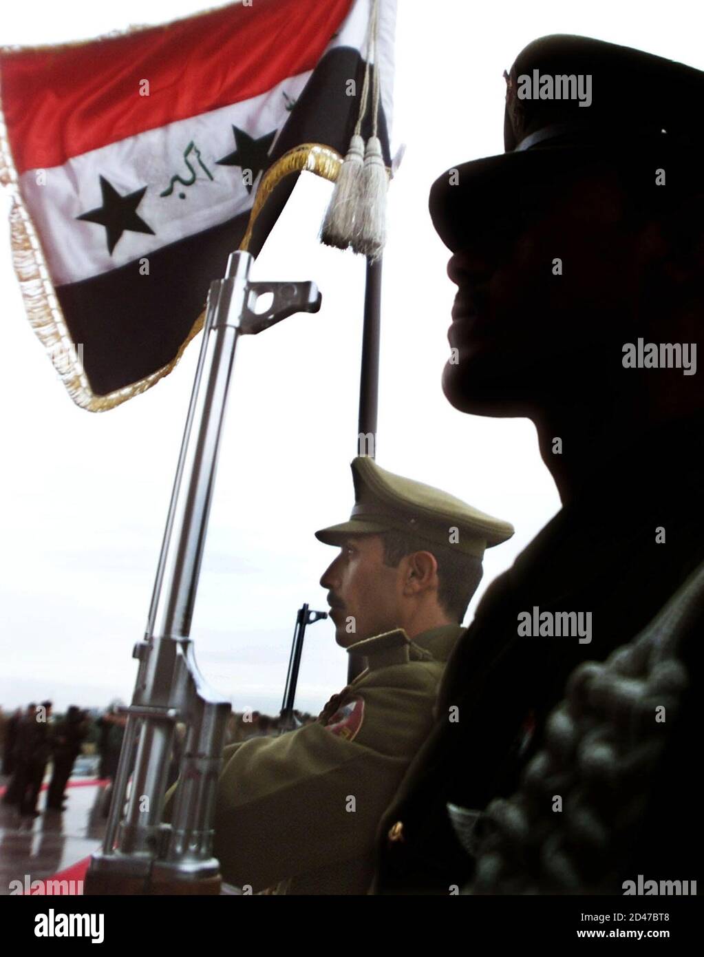 Iraqi soldiers during celebration army hi-res stock photography and ...