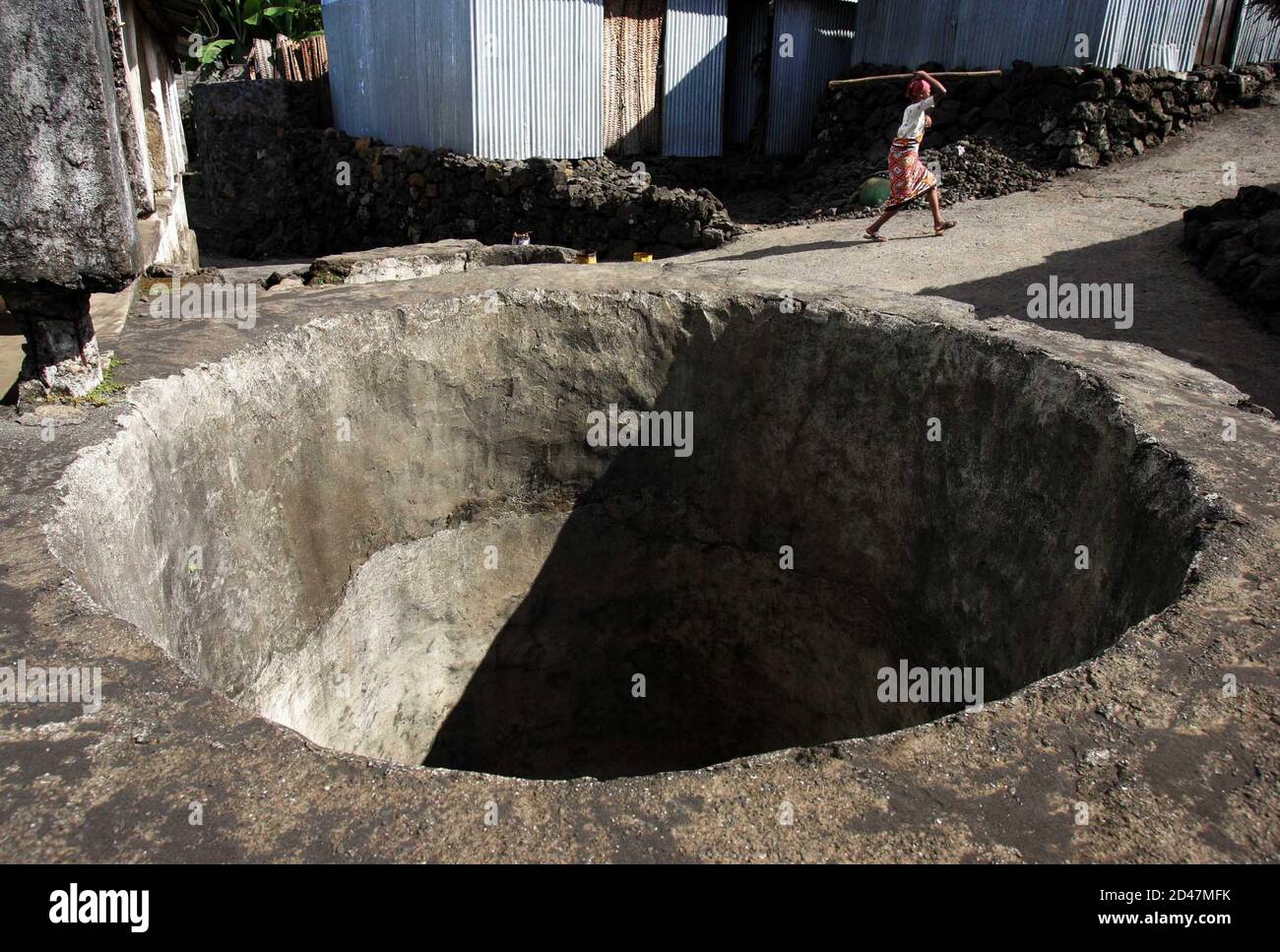 Mount karthala hi-res stock photography and images - Alamy
