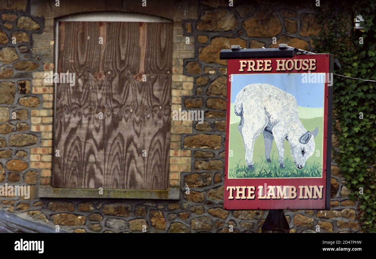 Lamb Inn High Resolution Stock Photography and Images - Alamy