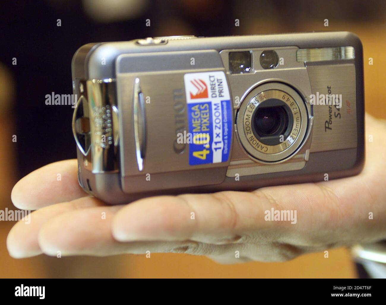 Canon 800 lens hi-res stock photography and images - Alamy