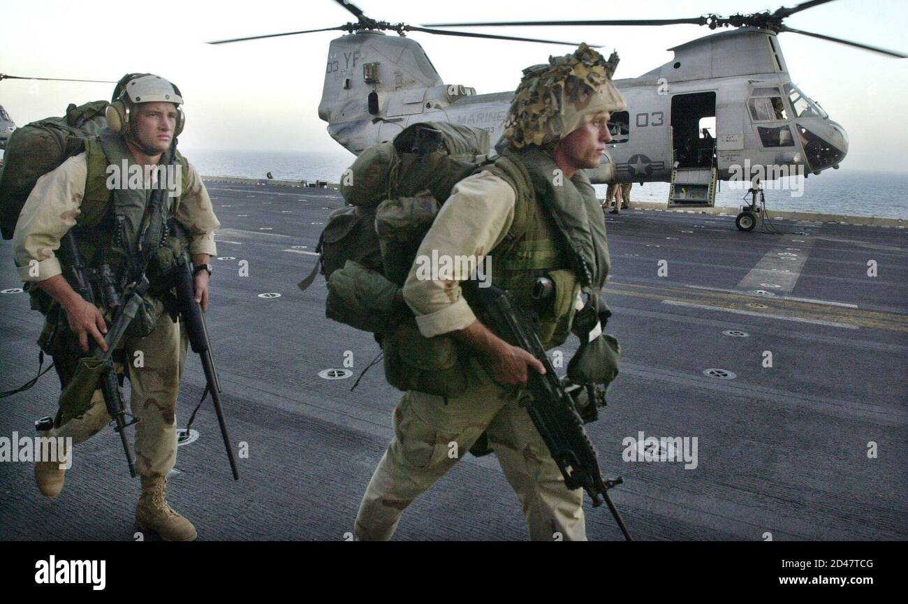 Operation enduring freedom october 2001 hi-res stock photography and ...