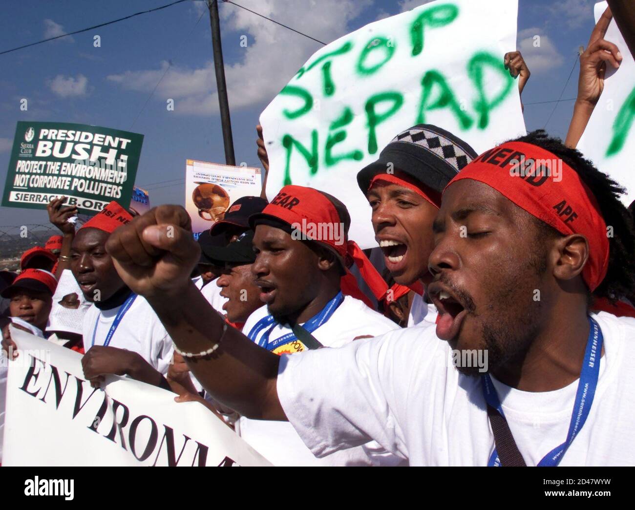 Where 10 000 people hi-res stock photography and images - Alamy