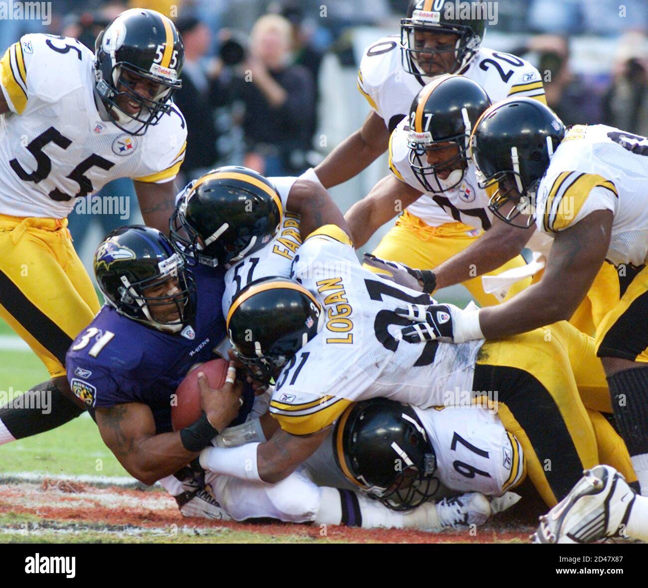 Baltimore ravens running back jamal hi-res stock photography and images ...