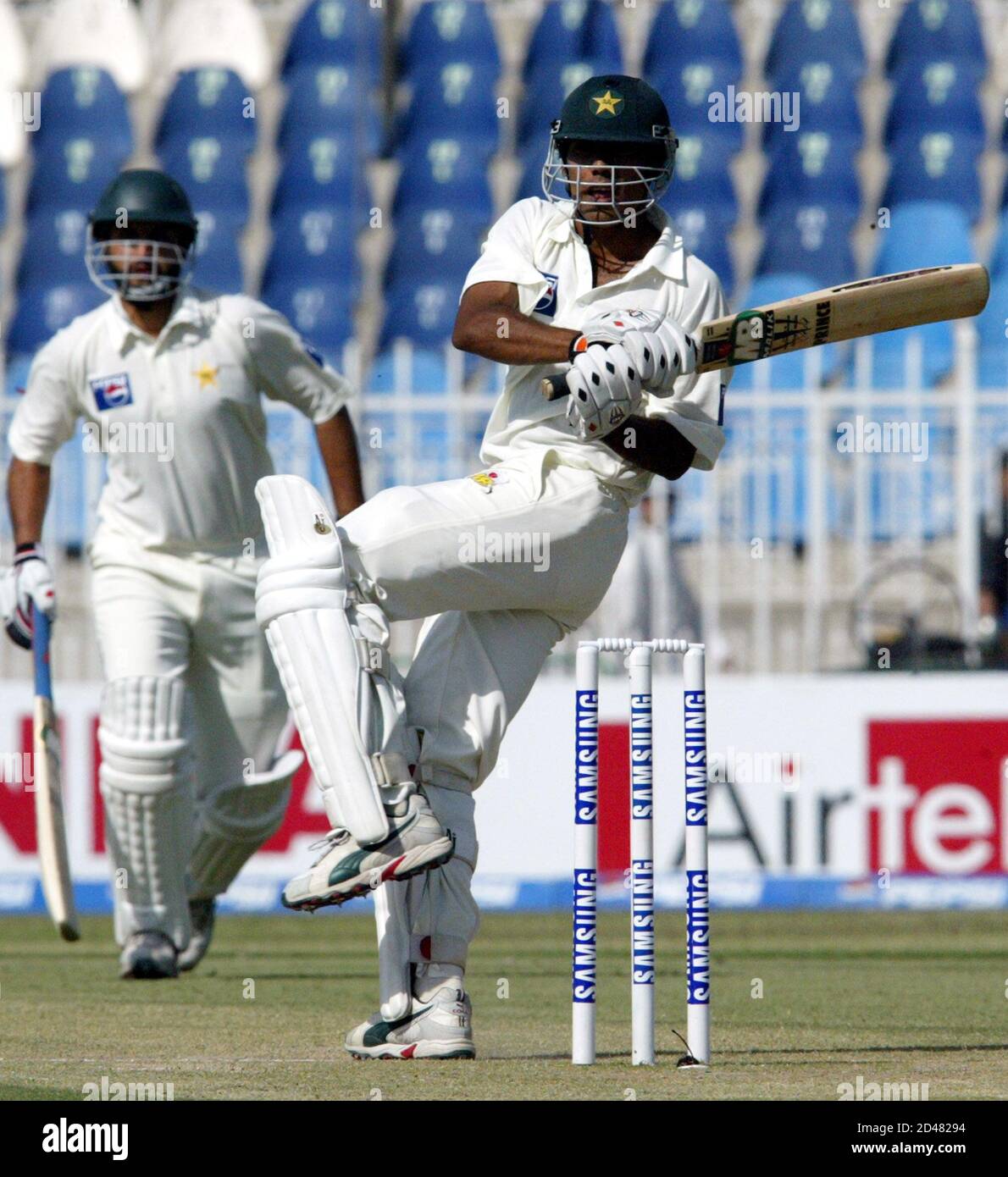 Pakistan Spinner High Resolution Stock Photography and Images - Alamy