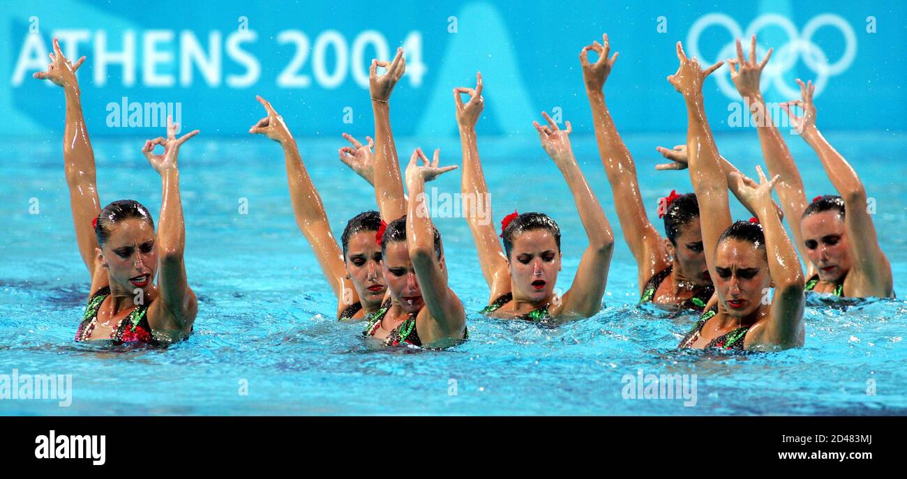Team greece synchronised swimming hi-res stock photography and images ...