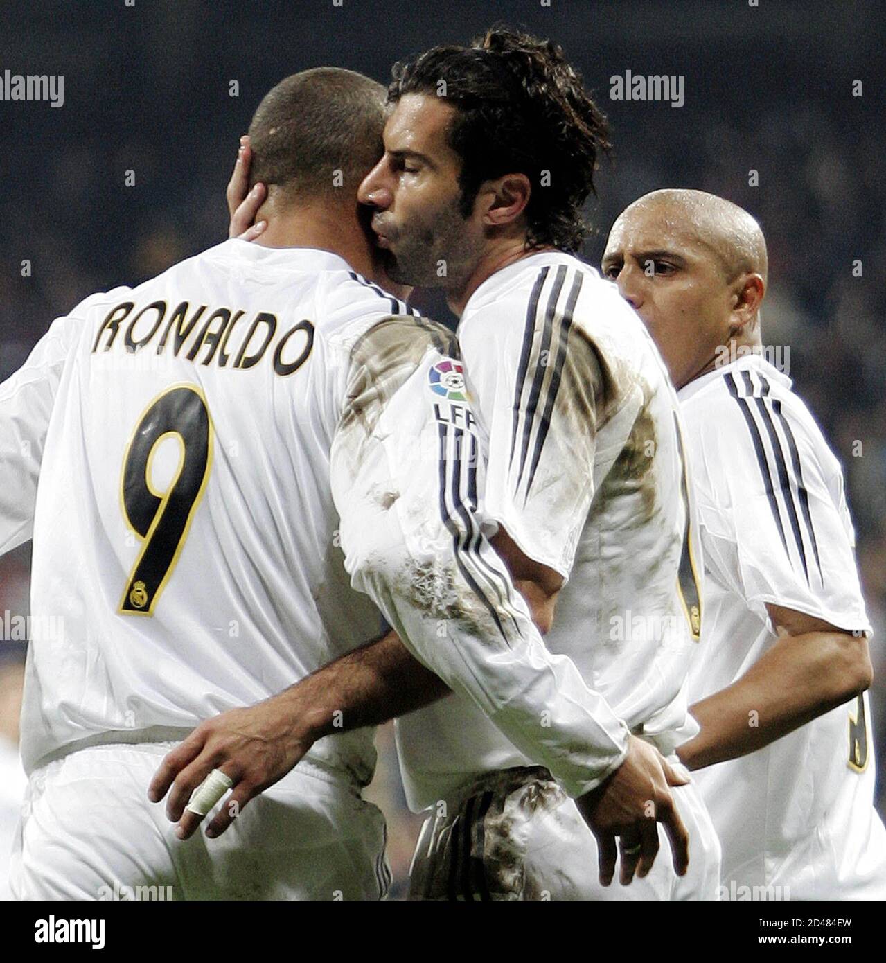 Roberto carlos real madrid celebrates hi-res stock photography and ...