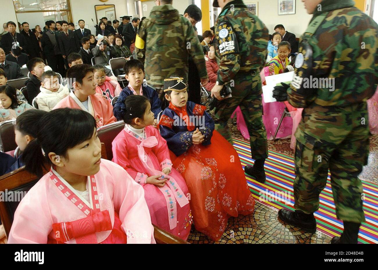 High school graduation korea hi-res stock photography and images - Alamy