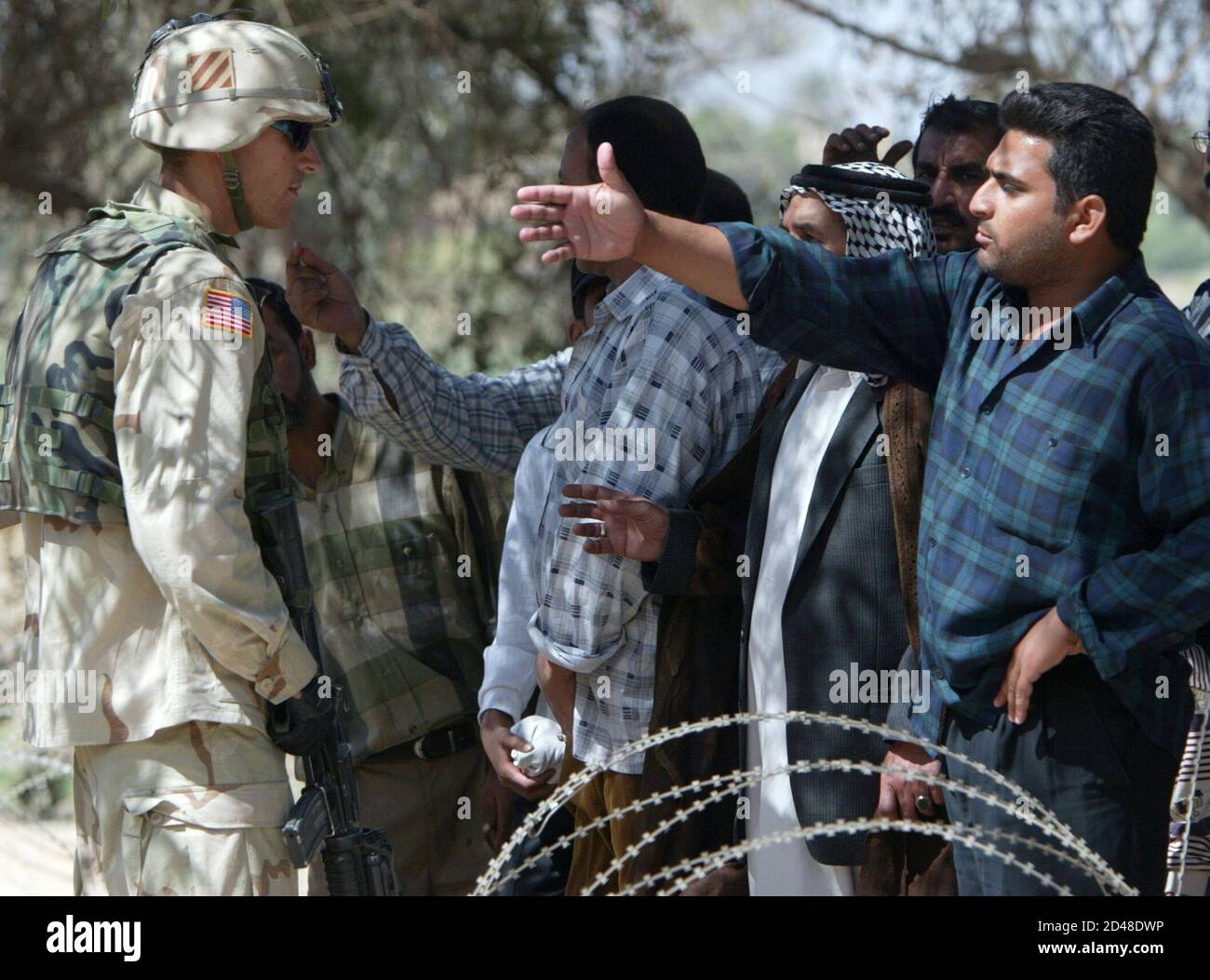 President iraq saddam hussein military hi-res stock photography and ...