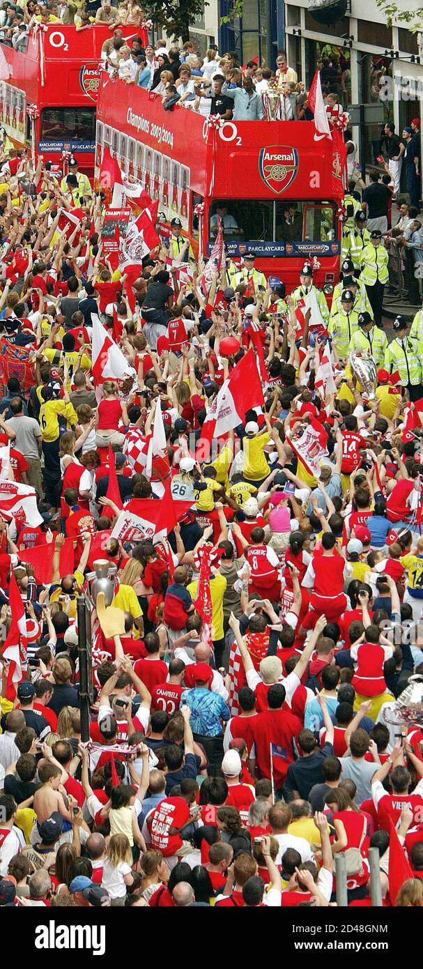 Invincibles arsenal hi-res stock photography and images - Alamy
