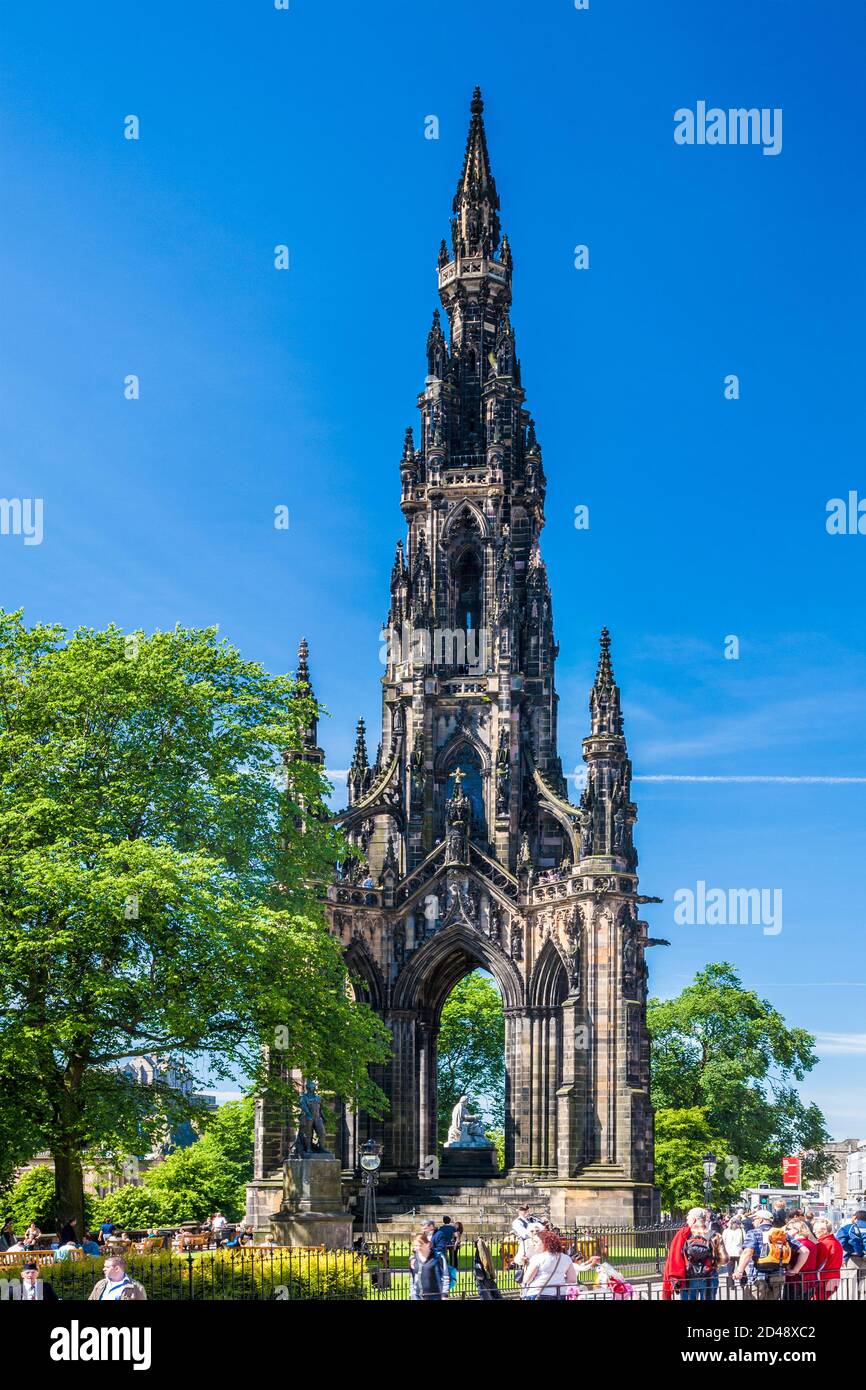 The Scott Monument in Edinburgh Stock Photo - Alamy