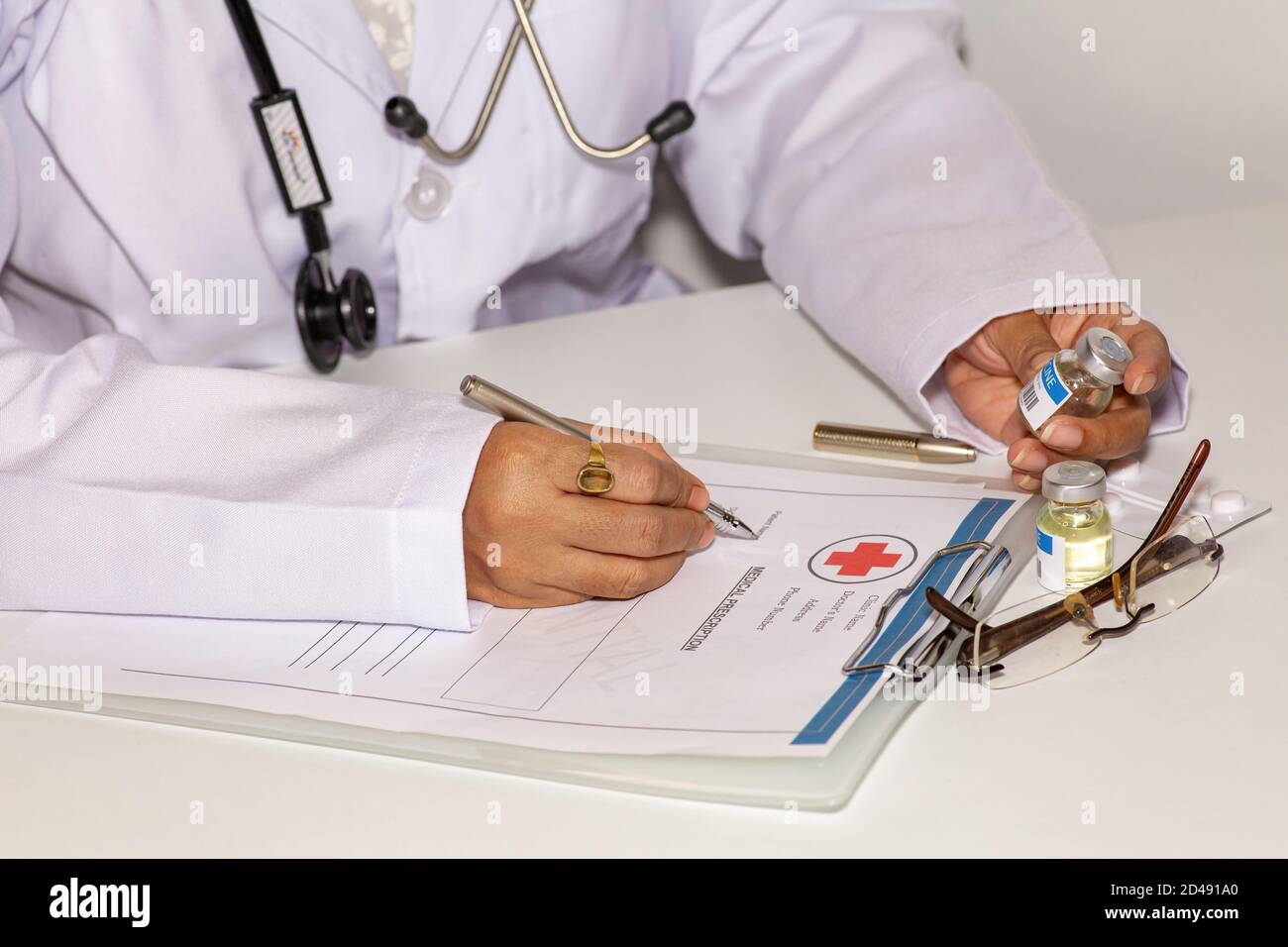 Indian lady doctor hi-res stock photography and images - Alamy