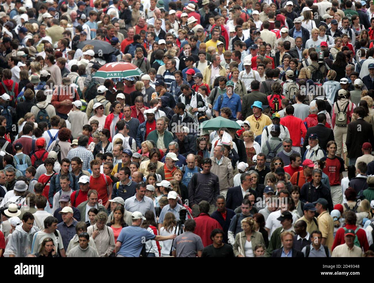Paris tennis courts hi-res stock photography and images - Alamy