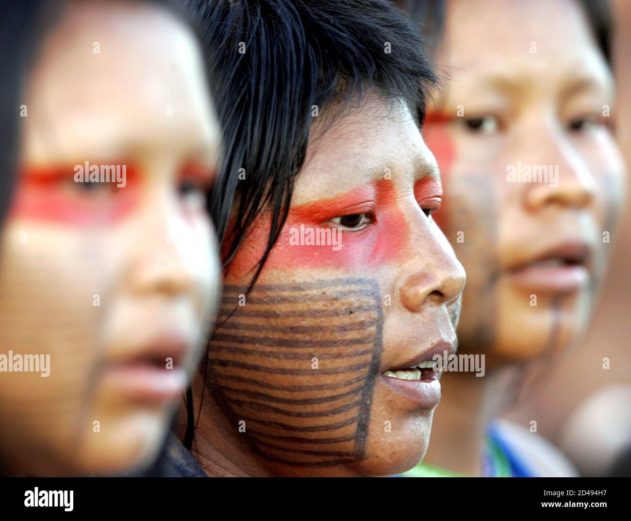Kayapo dance hi-res stock photography and images - Alamy